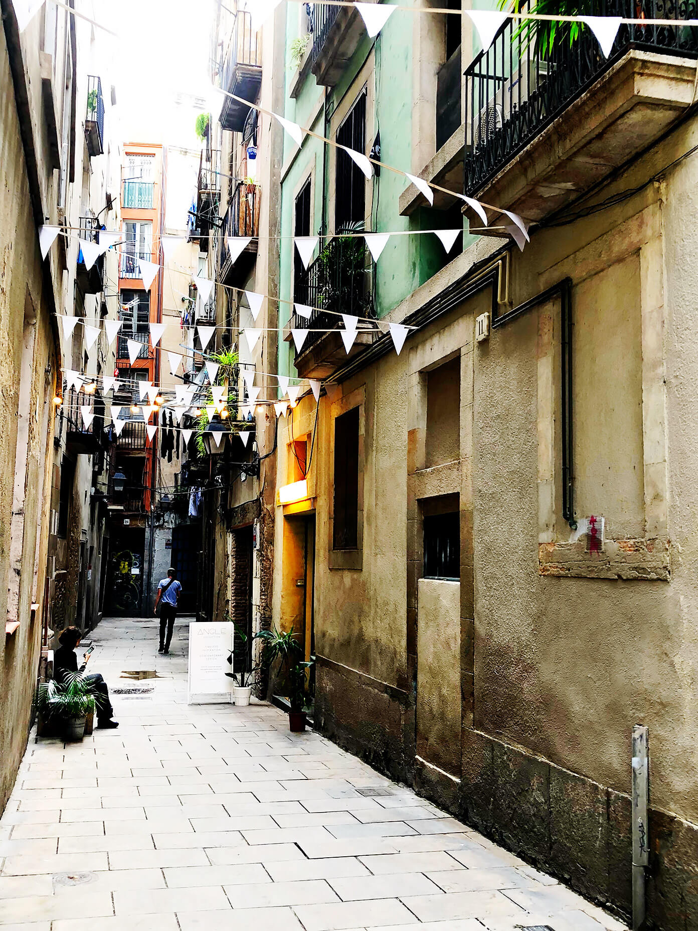 Gimme Some Barcelona Travel Guide Gimme Some Barcelona Travel Guide
