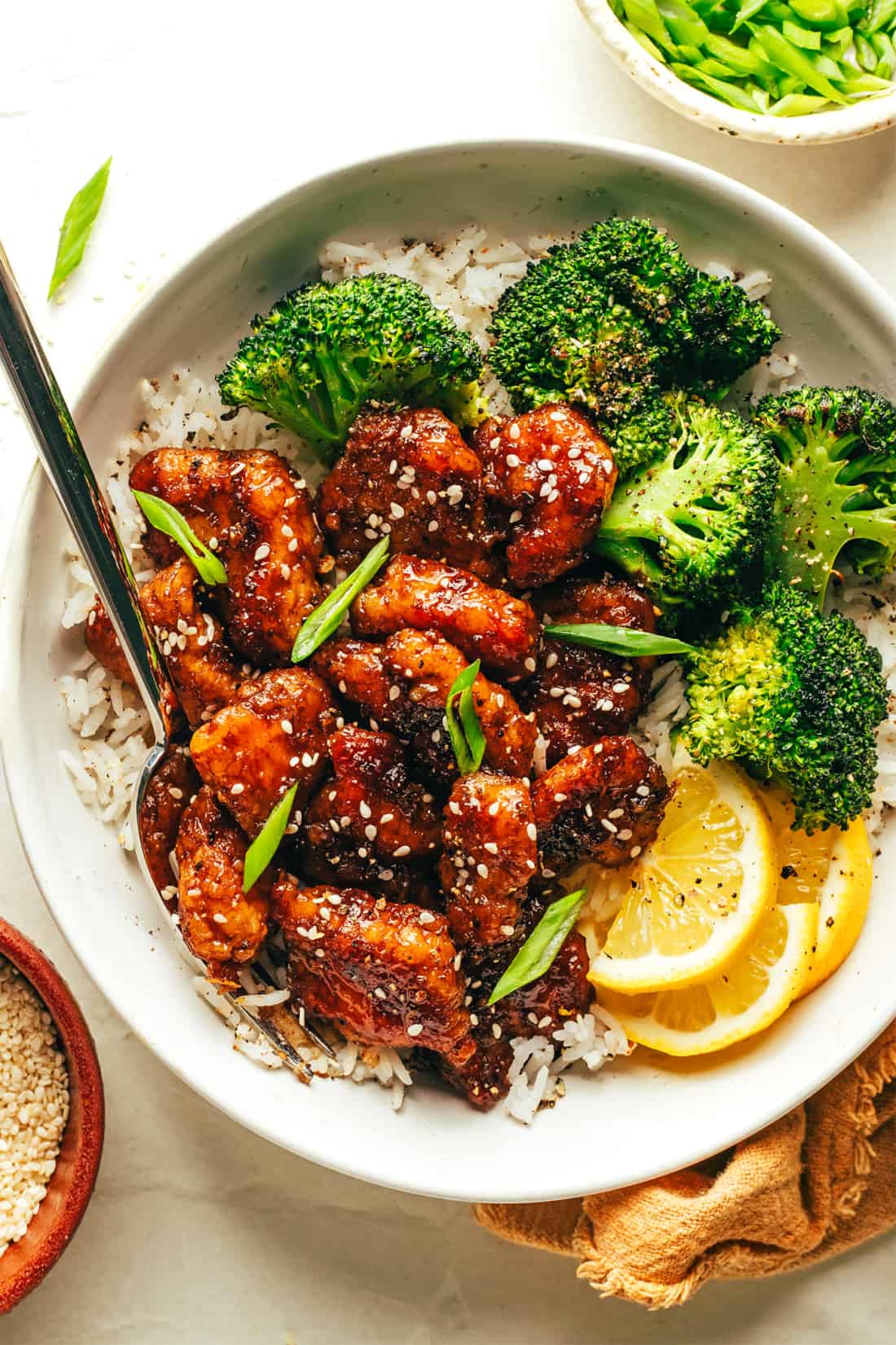Sticky Honey Lemon Chicken (Frango pegajoso com mel e limão)